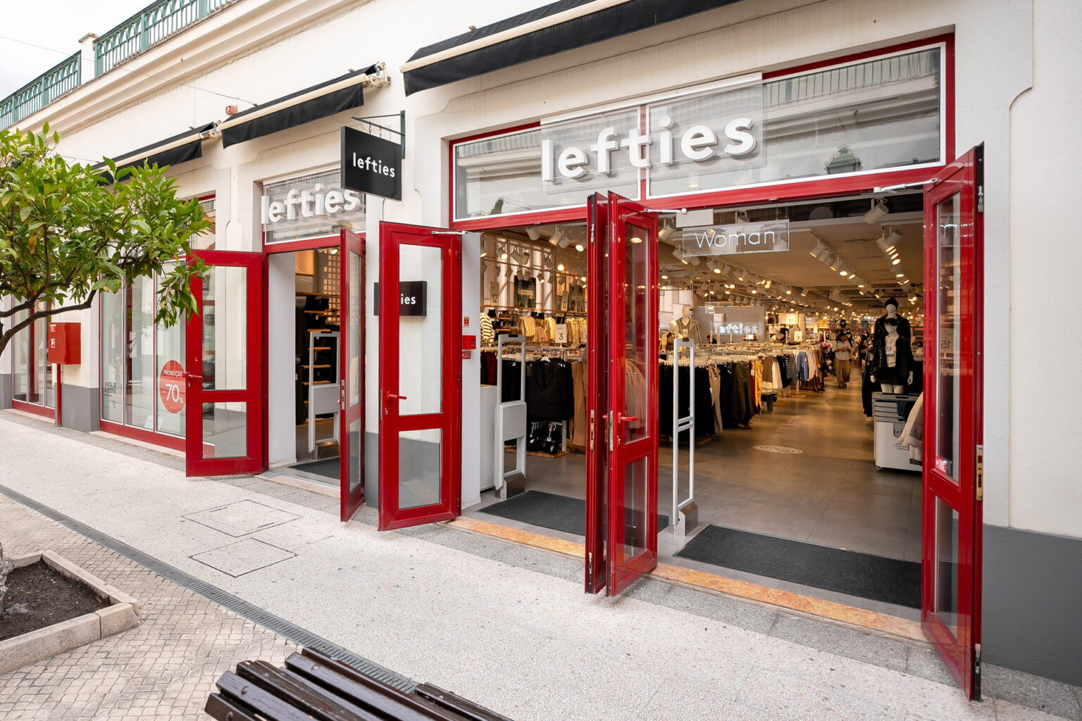 Lefties - Campera Outlet Shopping